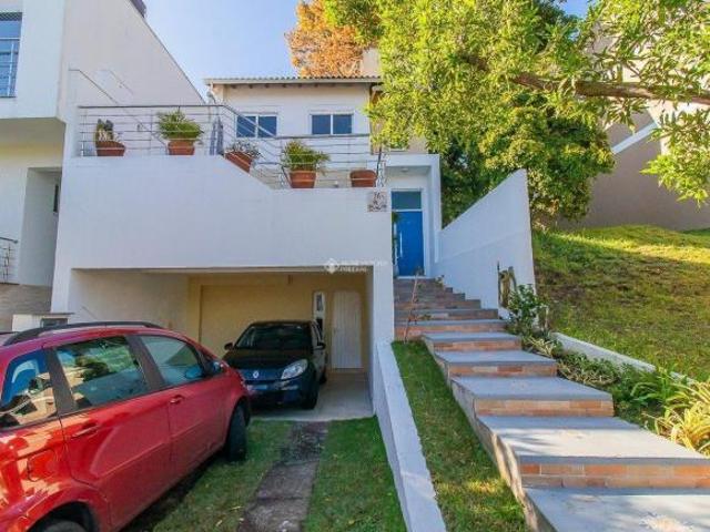 Casa com 2 suítes uma no térreo em Condomínio Cinque Terre, Vila Nova