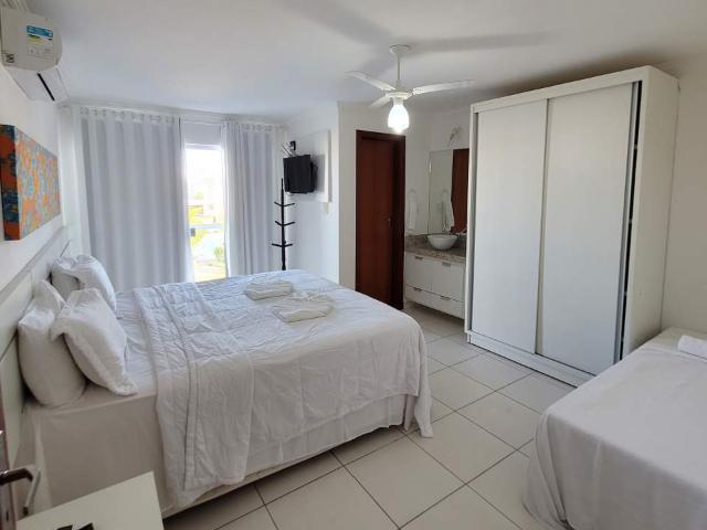 Casa com 2 suites e piscina