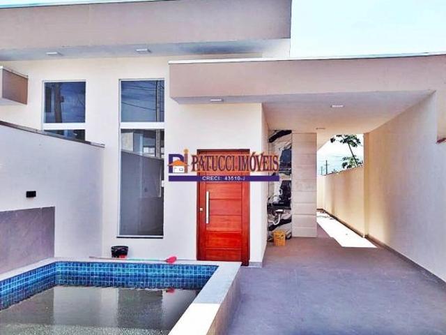 Casa com 2 Suítes e Piscina à Venda em Mongaguá – Lazer Completo