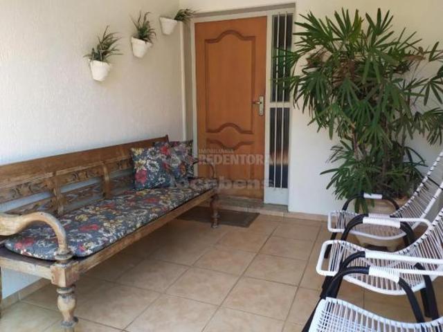 Casa com 2 suítes em Mirassol