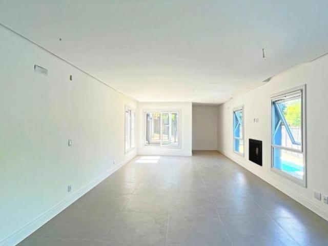 Casa com 2 suítes no Bairro Jardim Isabel