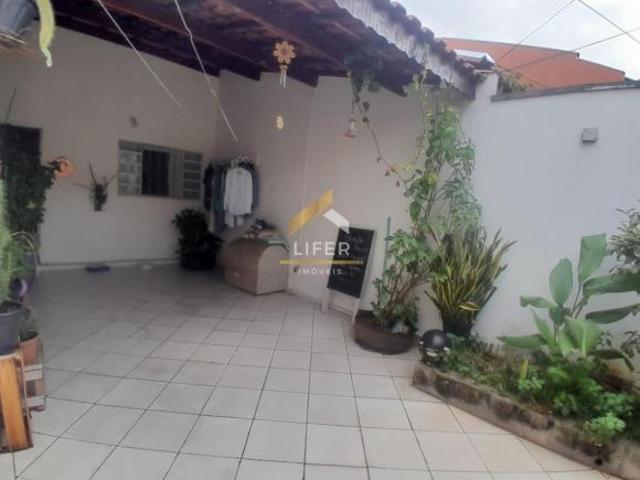 CASA COM 2 SALÕES COMERCIAIS JÁ LOCADOS NO VILA UNIÃO OPORTUNIDADE DE RENDA IM
