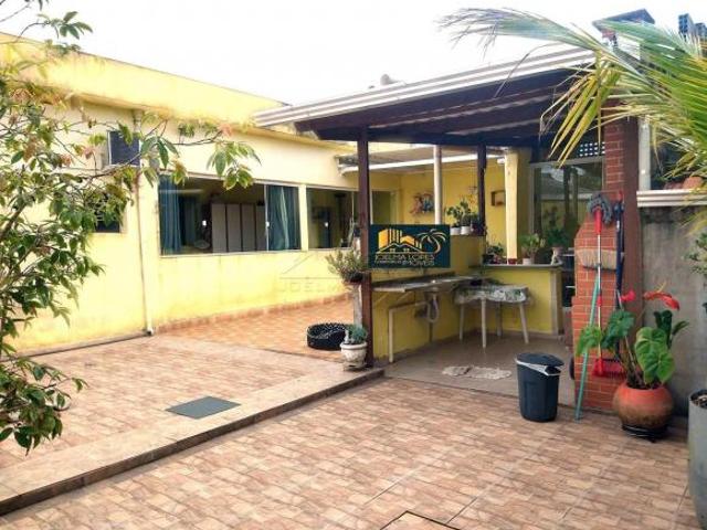Casa com 2 Salões comerciais Lado Praia Itanhaém Cod: 969