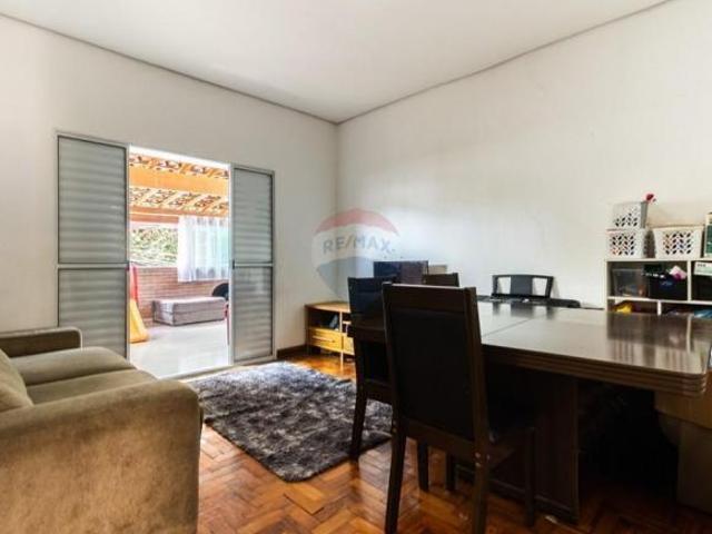 Casa com 2 Sobrados amplos para moradia e negócios 350m2 de área construída na Vila Romana