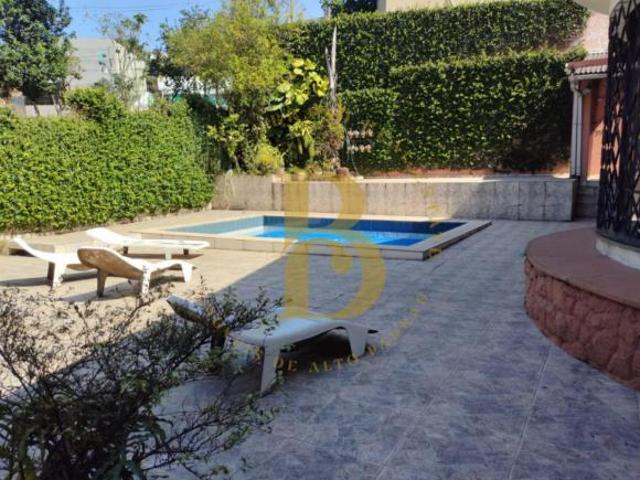 Casa com 300 m², 600m2 de terreno, 4 quartos sendo 1 suíte à venda no bairro Alto da Lapa