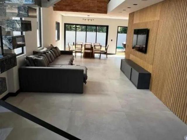 Casa com 300 m² terreno, 3 quartos a venda em Jardim Siriema, Atibaia SP