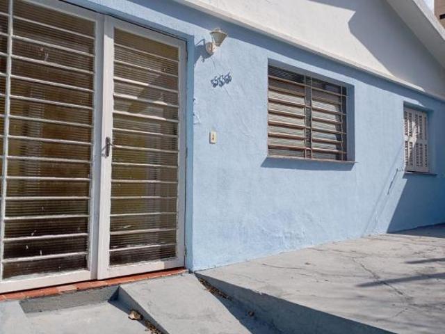 Casa com 300 m² terreno, 4 quartos para venda em Jardim Primavera