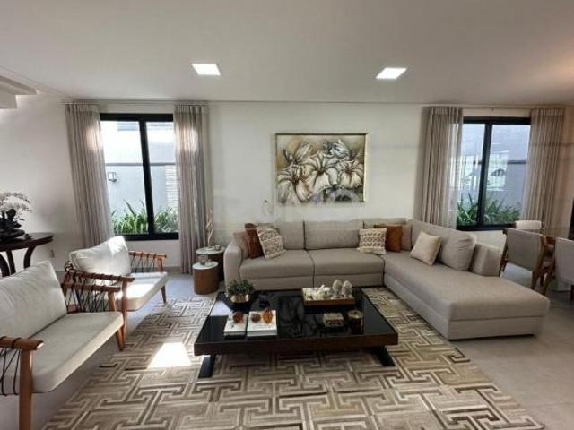 Casa com 300 m² e 3 suítes a venda no Swiss Park Campinas/SP
