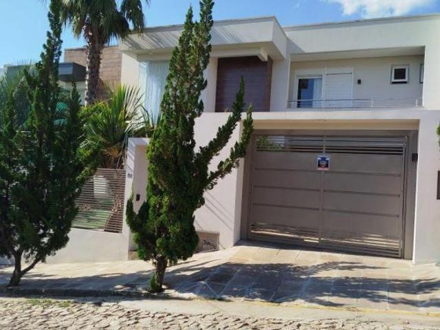Casa com 300 m² e 3 quartos com suíte à venda no bairro São Jacó