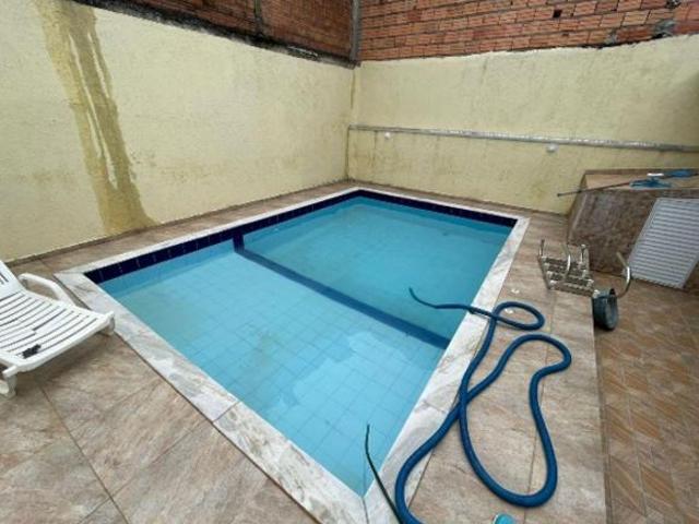 CASA COM 300m² 3 QUARTOS E PISCINA EM ITANHAÉM