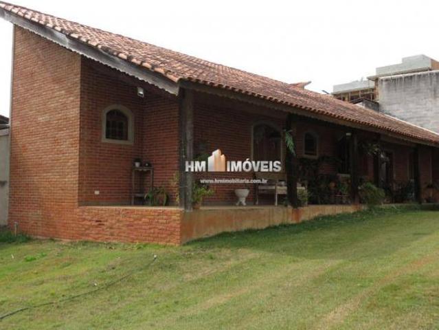 Casa com 300m², 4 dormitórios, 2 suítes, 1.480 m² de terreno na cidade de Atibaia