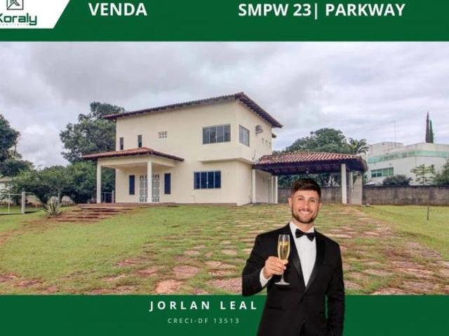 Casa com 300m²| 4 quartos | 3 suítes | DCE Park Way