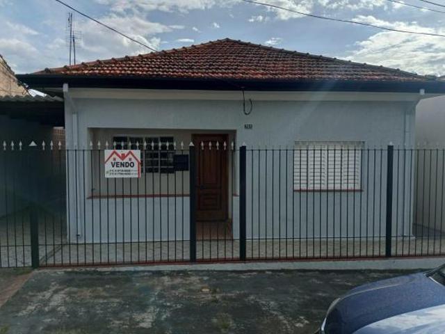 Casa com 306 m² e 2 quartos à venda em Vila Teixeira