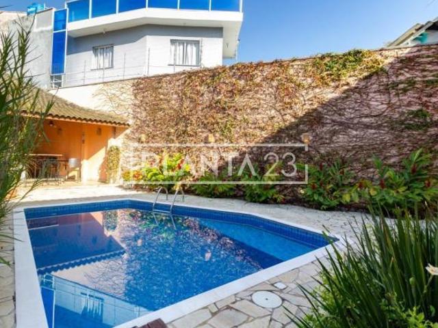 Casa com 310 m², 3 quartos sendo 3 suítes à venda no bairro Alto da Lapa