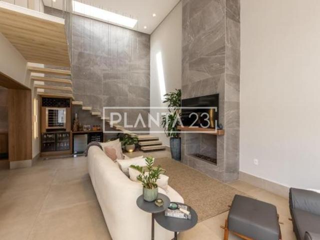 Casa com 319 m², 4 quartos sendo 2 suítes à venda no bairro Planalto Paulista