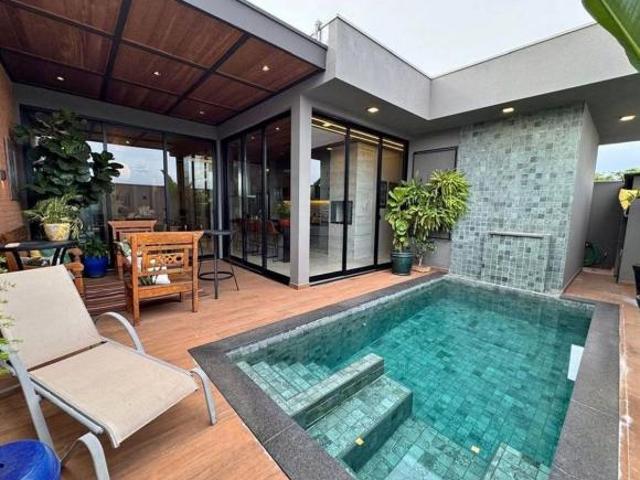 Casa com 320 mts², 3 quartos, piscina e churrasqueira em Sorocaba SP