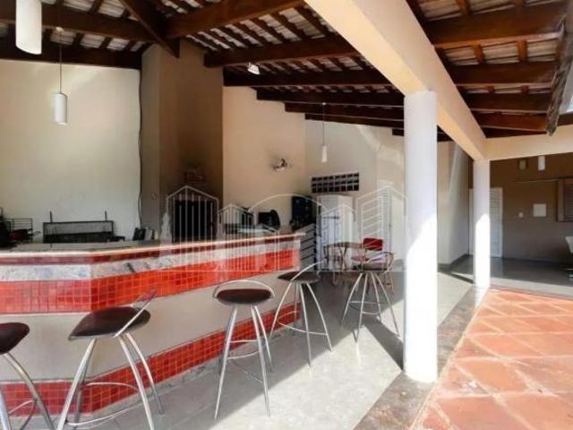 Casa com 320m² no Jardim Leonor Mariporã