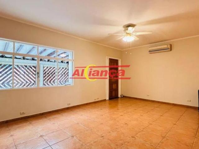 Casa com 320m², 3 dormitórios e 1 suíte à venda no Jardim Munhoz