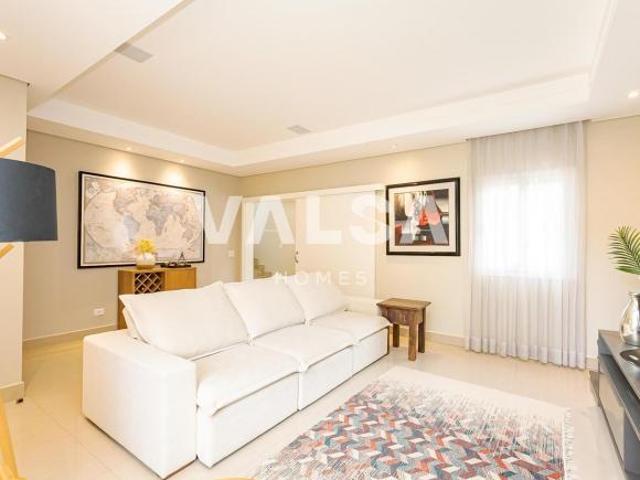 Casa com 324.35 m², 4 quartos sendo 2 suítes à venda no bairro Ecoville