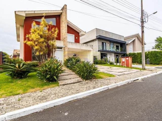 Casa com 325m² no Condomínio Pinewoods em Pinhais!