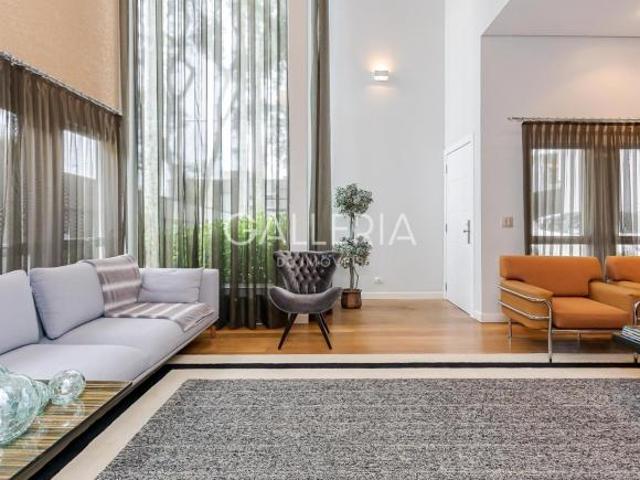 Casa com 330 m², 3 quartos sendo 3 suítes à venda no bairro Santa Quitéria