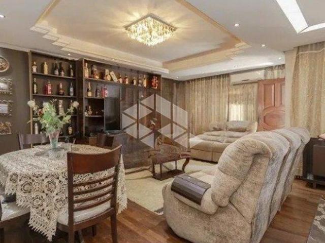 Casa com 331m² e 4 quartos à venda no Partenon