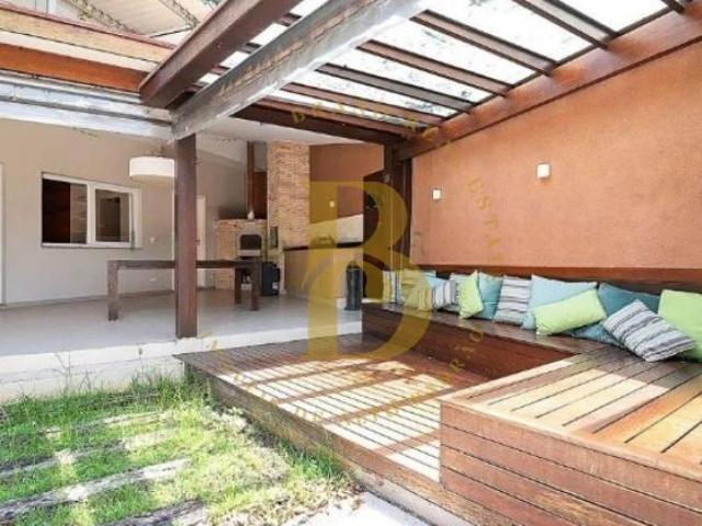 Casa com 345 m², 4 quartos sendo 3 suítes à venda no bairro Alto de Pinheiros