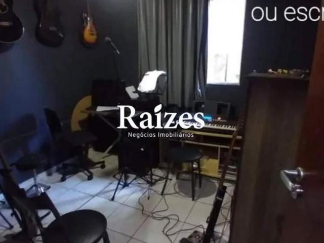 Casa com 3/4 sendo 1 suíte no Cidade Jardim próximo ao Praia Clube