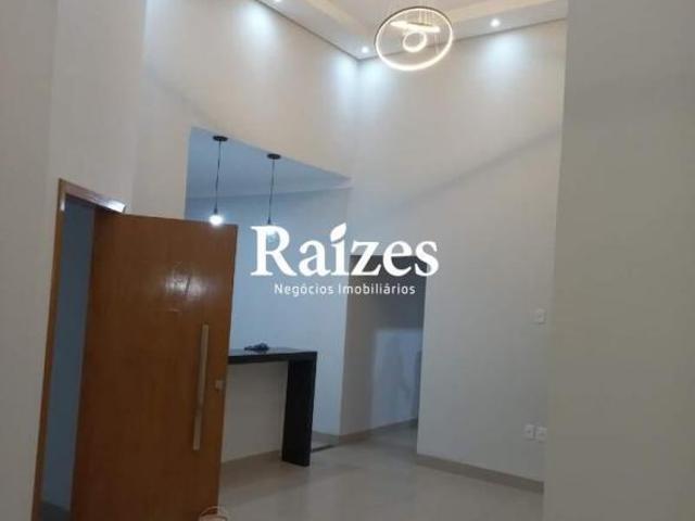 Casa com 3/4 sendo 1 suíte no Laranjeiras