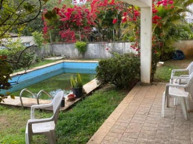 Casa com 350 m², 4 quartos sendo 4 suítes à venda no bairro Morumbi