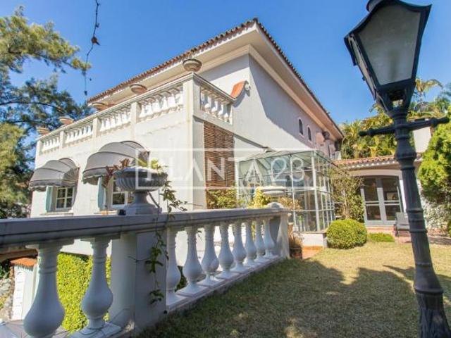 Casa com 350 m², 4 quartos sendo 4 suítes à venda no bairro Pacaembu