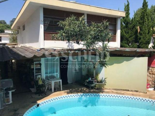 casa com 350 metros de construção