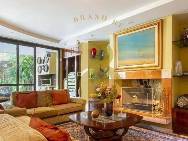 Casa com 357 m², 4 quartos sendo 3 suítes à venda no bairro Jardim Europa