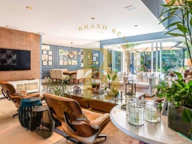 Casa com 359 m², 3 quartos sendo 1 suíte à venda no bairro Pacaembu