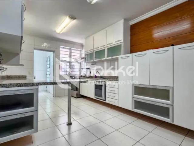 Casa com 360 m², 5 quartos sendo 4 suítes à venda no bairro Cursino