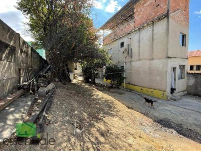 Casa com 360 m² e 3 quartos no bairro Novo Riacho à venda por R$ 650.000