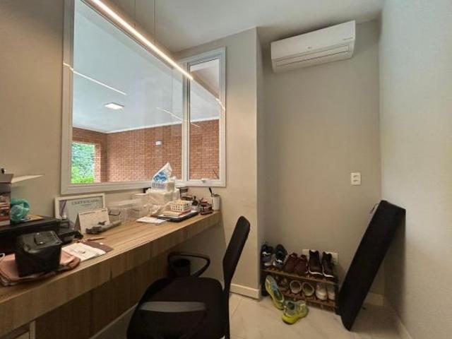 Casa com 360 m² e 4 quartos à venda em Alphaville Residencial Cinco