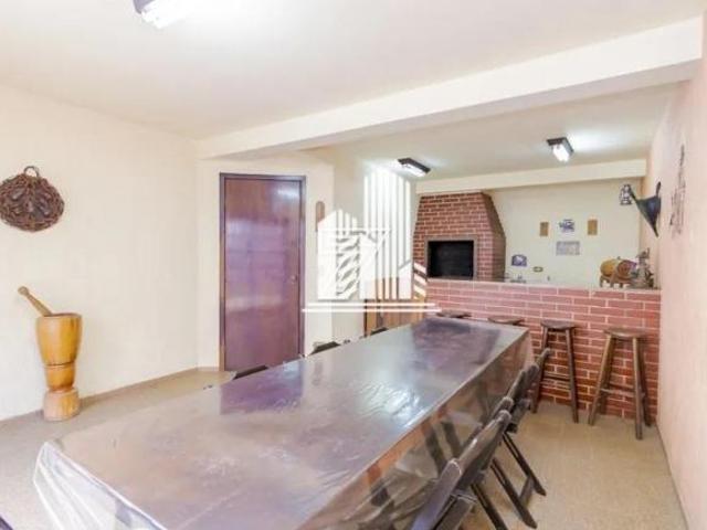 Casa com 360m² na Cidade Dutra
