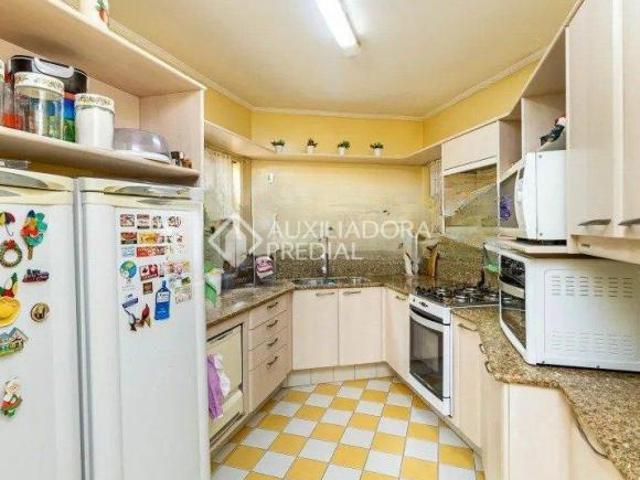 Casa com 360m² no Três Figueiras, 4 dormitórios 3 suítes e 2 vagas