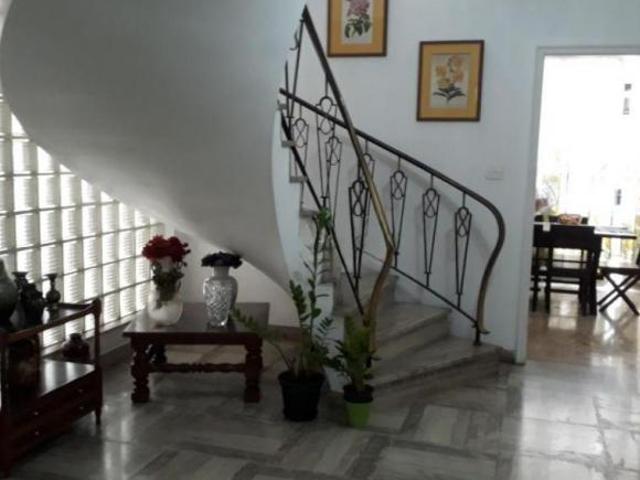 Casa com 370 m², 4 quartos sendo 3 suítes à venda no bairro Jardim Paulista