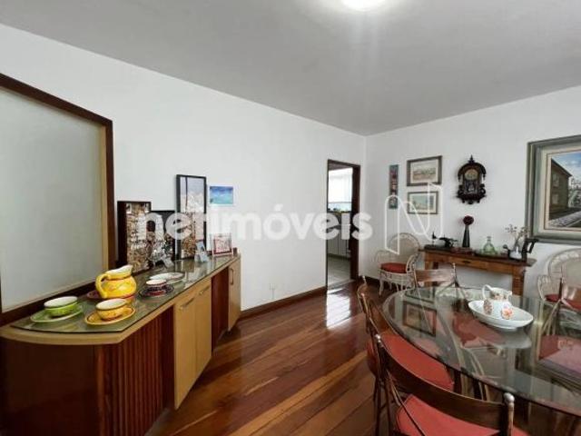 Casa com 372 m²  construídos