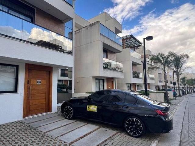 Casa com 377 m² e 4 quartos à venda em Parque Rincão
