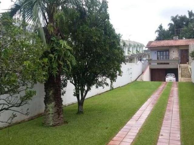 Casa com 380,5m² 5 quartos, à venda, no bairro Uberaba em Curitiba
