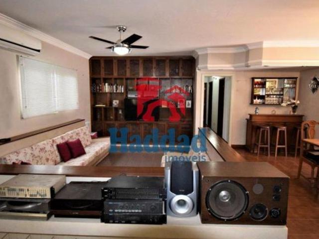 CASA COM 381m² EDIFICADA, QUATRO QUARTOS, UMA SUITE COM BANHEIRA, CHURRASQUEIRA E PISCINA BIRIGUI SP