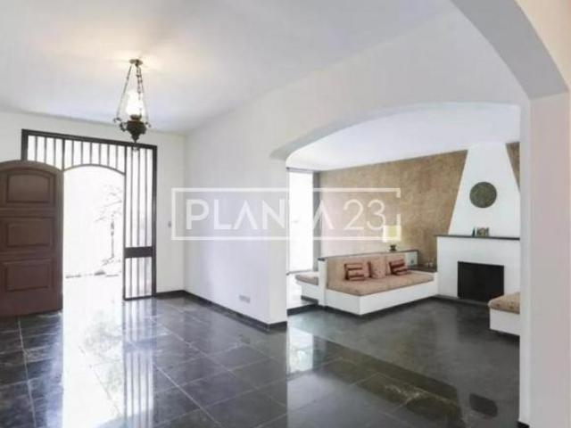 Casa com 385 m², 4 quartos sendo 2 suítes à venda no bairro Alto de Pinheiros
