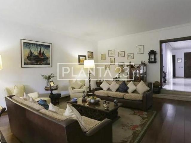Casa com 392 m², 4 quartos sendo 3 suítes à venda no bairro Vila Madalena