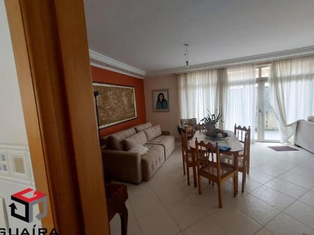 Casa com 396 m² localizada no Jardim São Caetano São Caetano do Sul SP