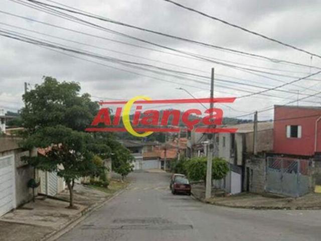 Casa com 3 moradias à venda em Arujá Parque Rodrigo Barreto