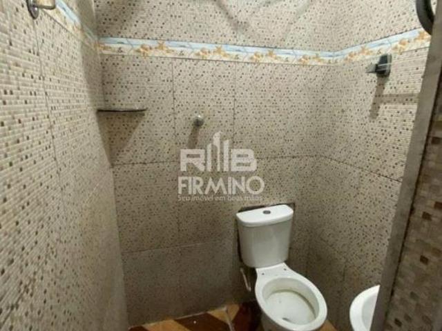 Casa com 3 Cômodos disponivel a venda