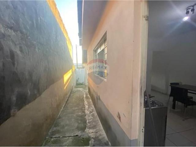 Casa com 3 comodos independente no Jd. São Carlos